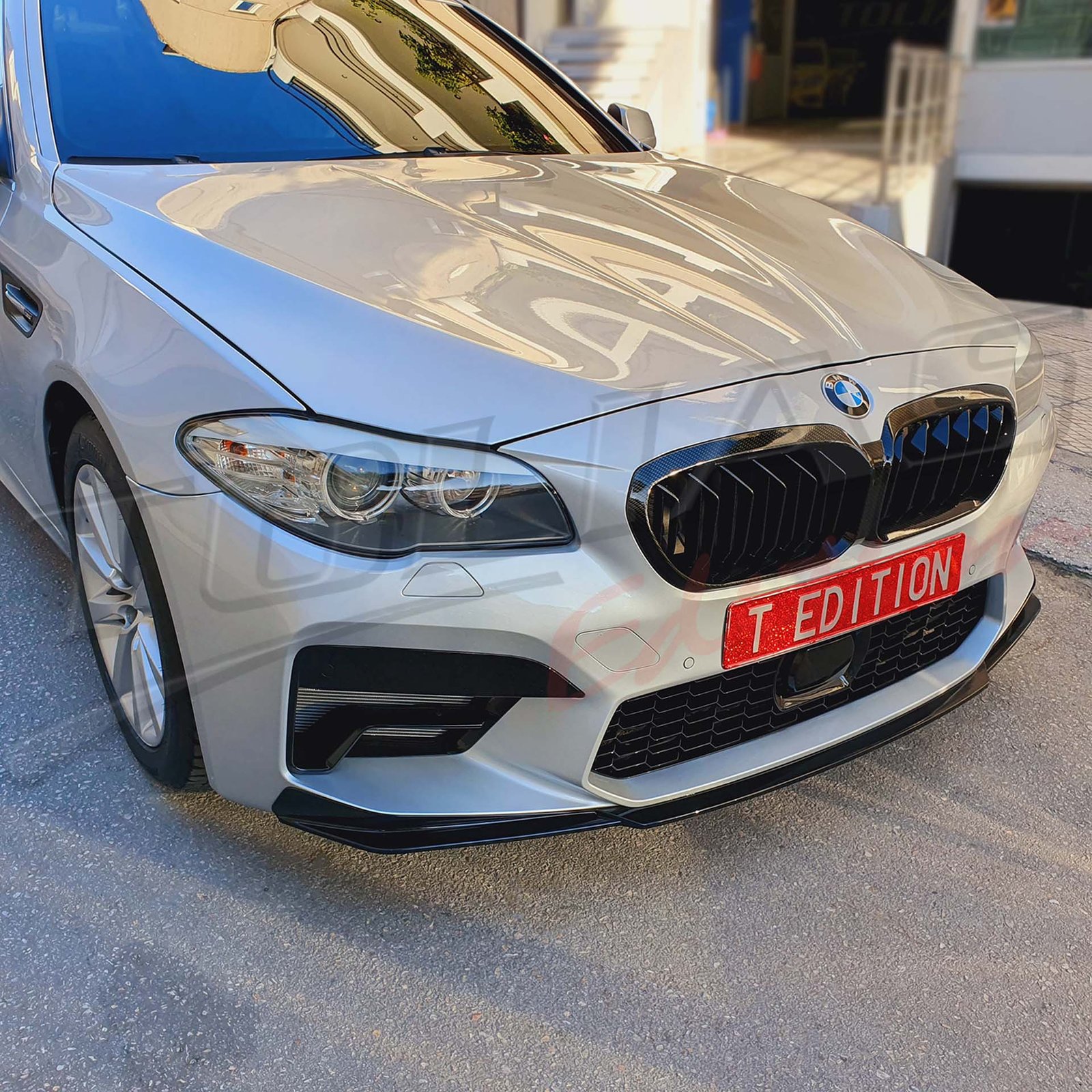 BMW SERIES 5 F10 10-13 & 13-16 LCI FRONT BUMPER TYPE M5 UPGRADE TO G30 LCI