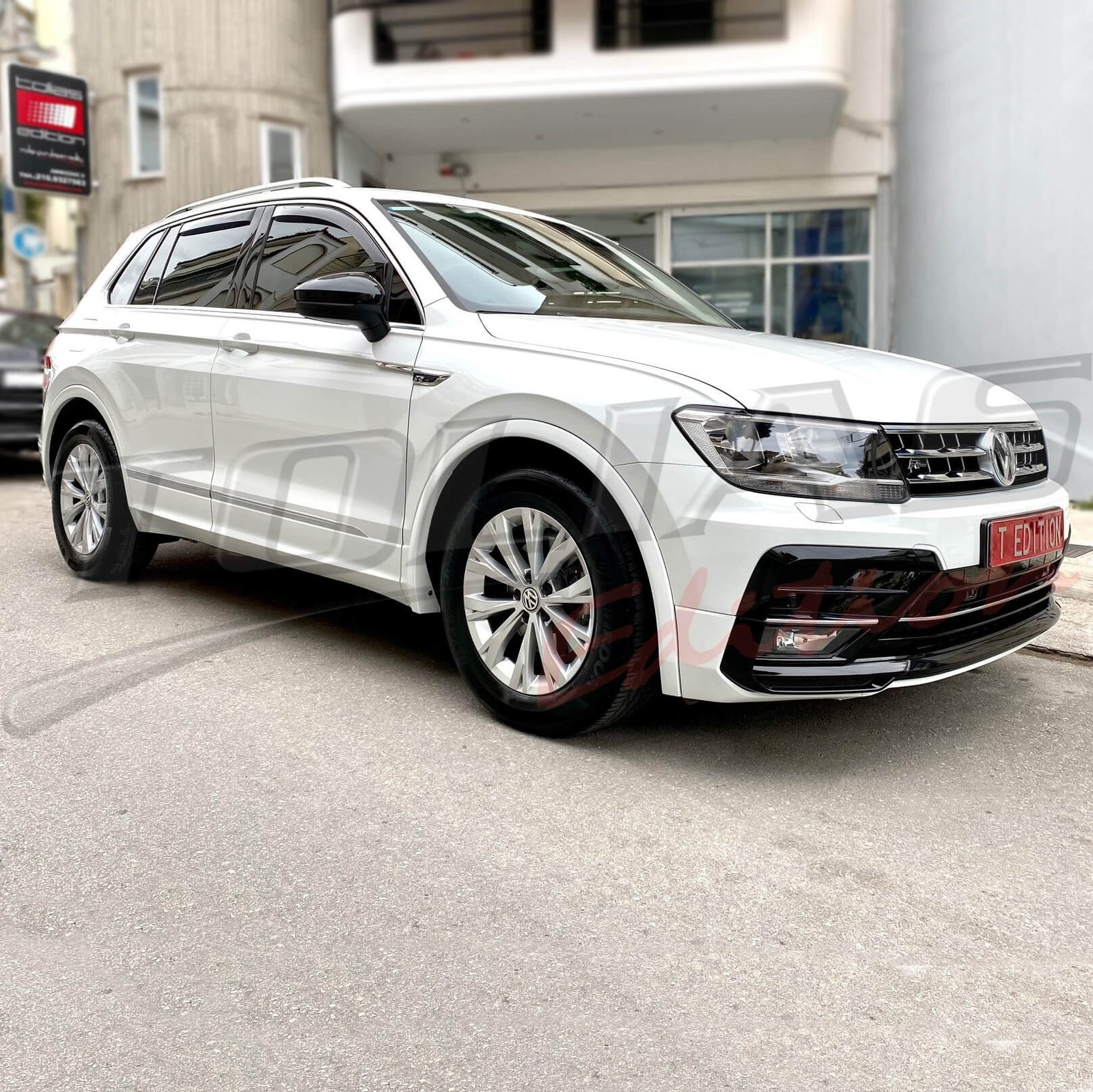 VW TIGUAN 16- FENDER EMBLEMS TYPE R LINE