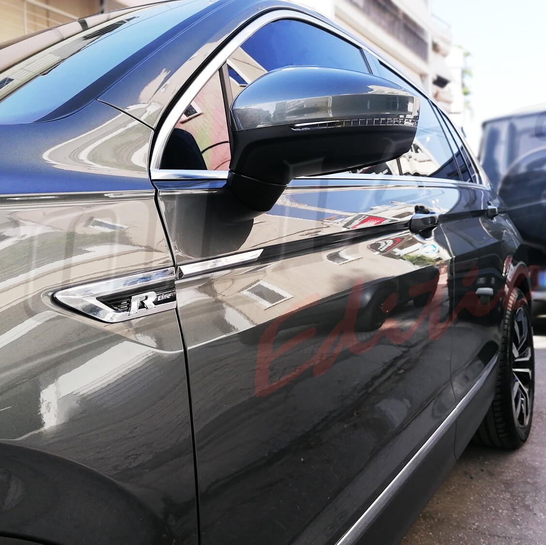 VW TIGUAN 16- FENDER EMBLEMS TYPE R LINE
